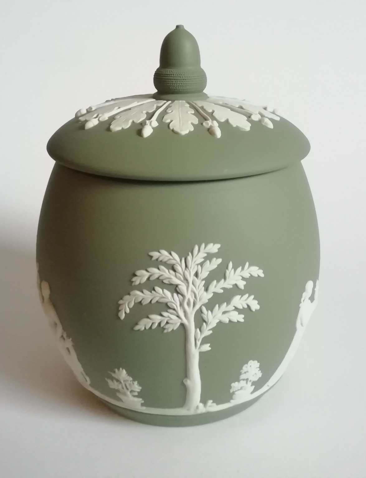 Nivag Collectables: Wedgwood - Green Jasperware: Biscuit Barrel