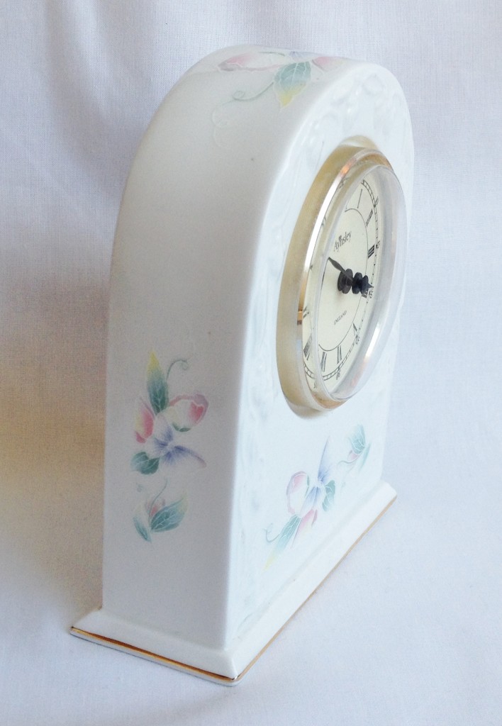 Nivag Collectables: Aynsley - Little Sweetheart: Mantle Clock