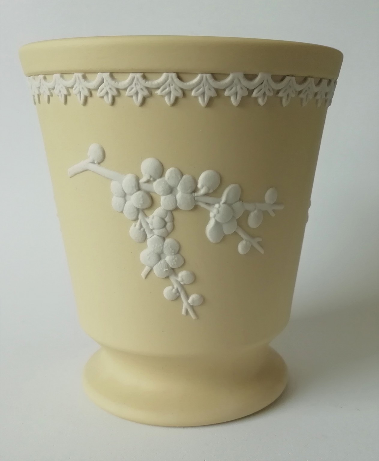Nivag Collectables: Wedgwood - Primrose Jasperware: Primrose Prunus ...